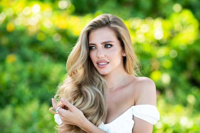 Premier Poly Dating App in Illinois, USA - BiCupid