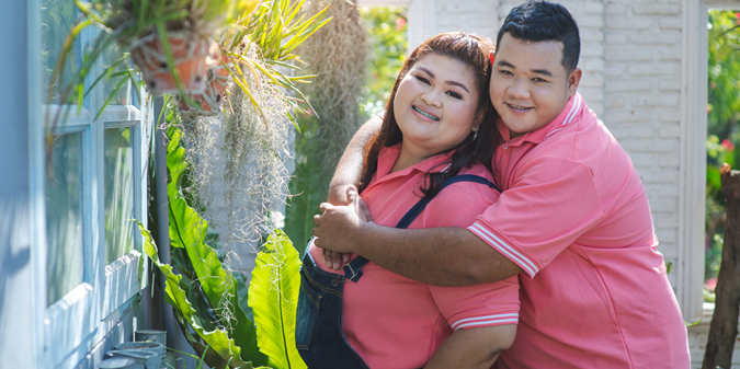 Dating Tips for Plus-Sized Bisexual Women and Couples