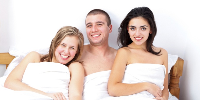 Throuple: Guide to Starting & Maintaining Healthy Love